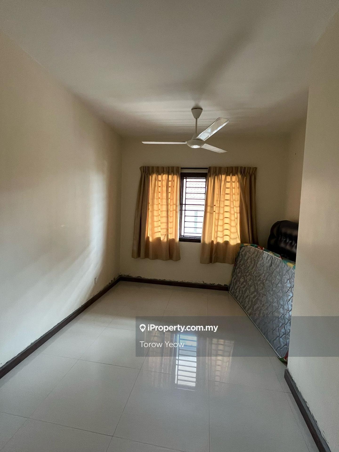 Apartment for Sale in Larkin Residence (Phase One) by Torow Yeow