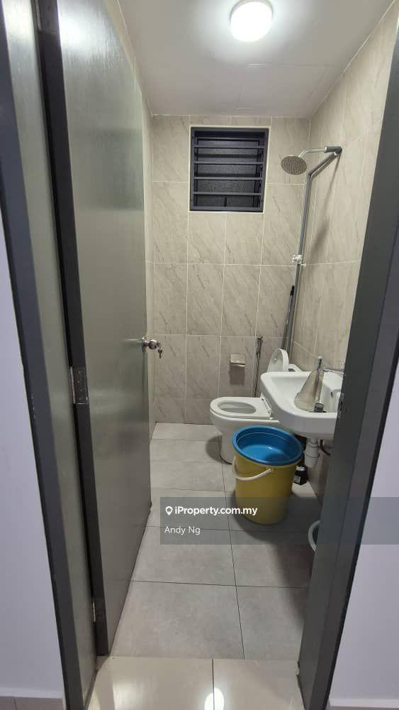 Condominium for Rent in The Herz by Andy Ng