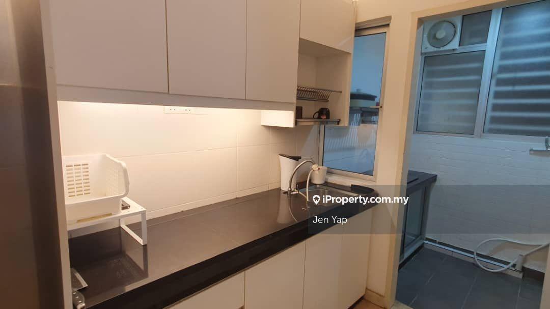 Residensi Servis untuk Disewa di Savanna Executive Suite @ Southville ...