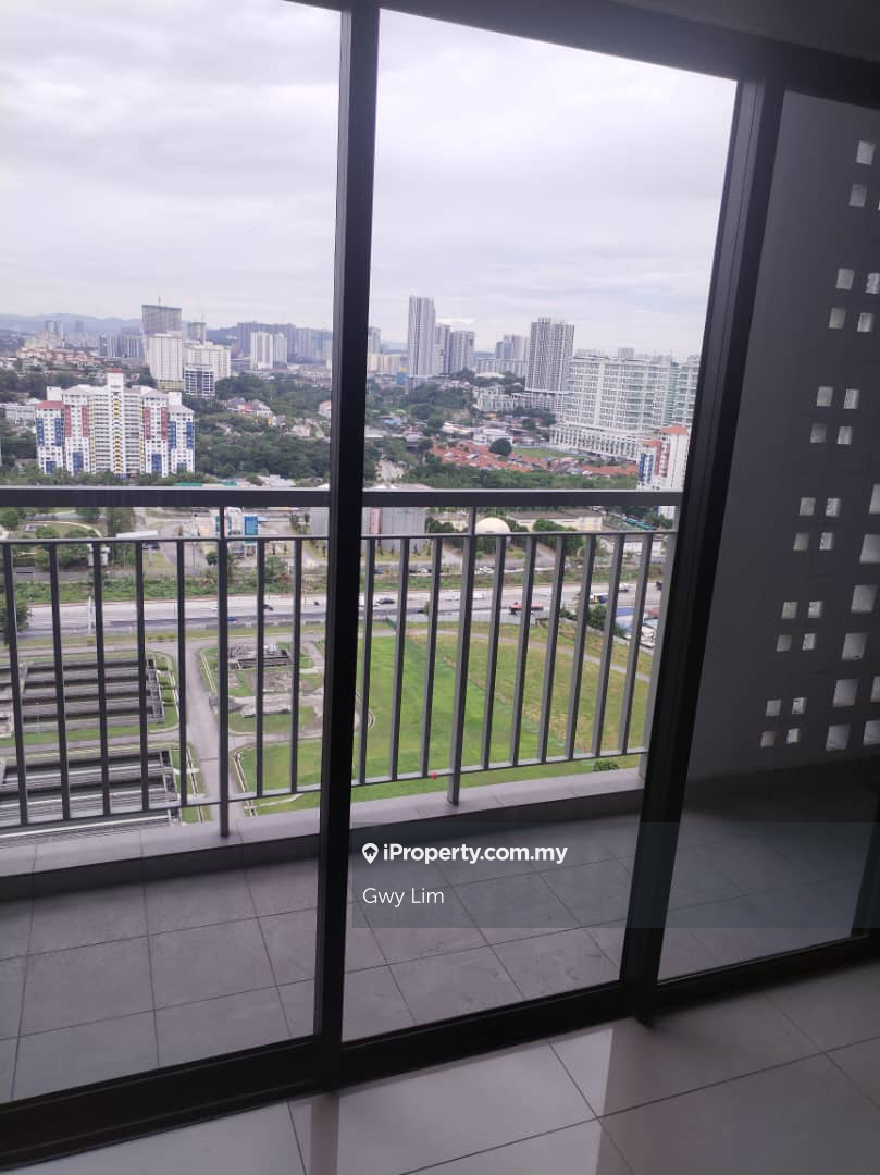 Condominium for Rent in Residensi Alamanda by Gwy Lim