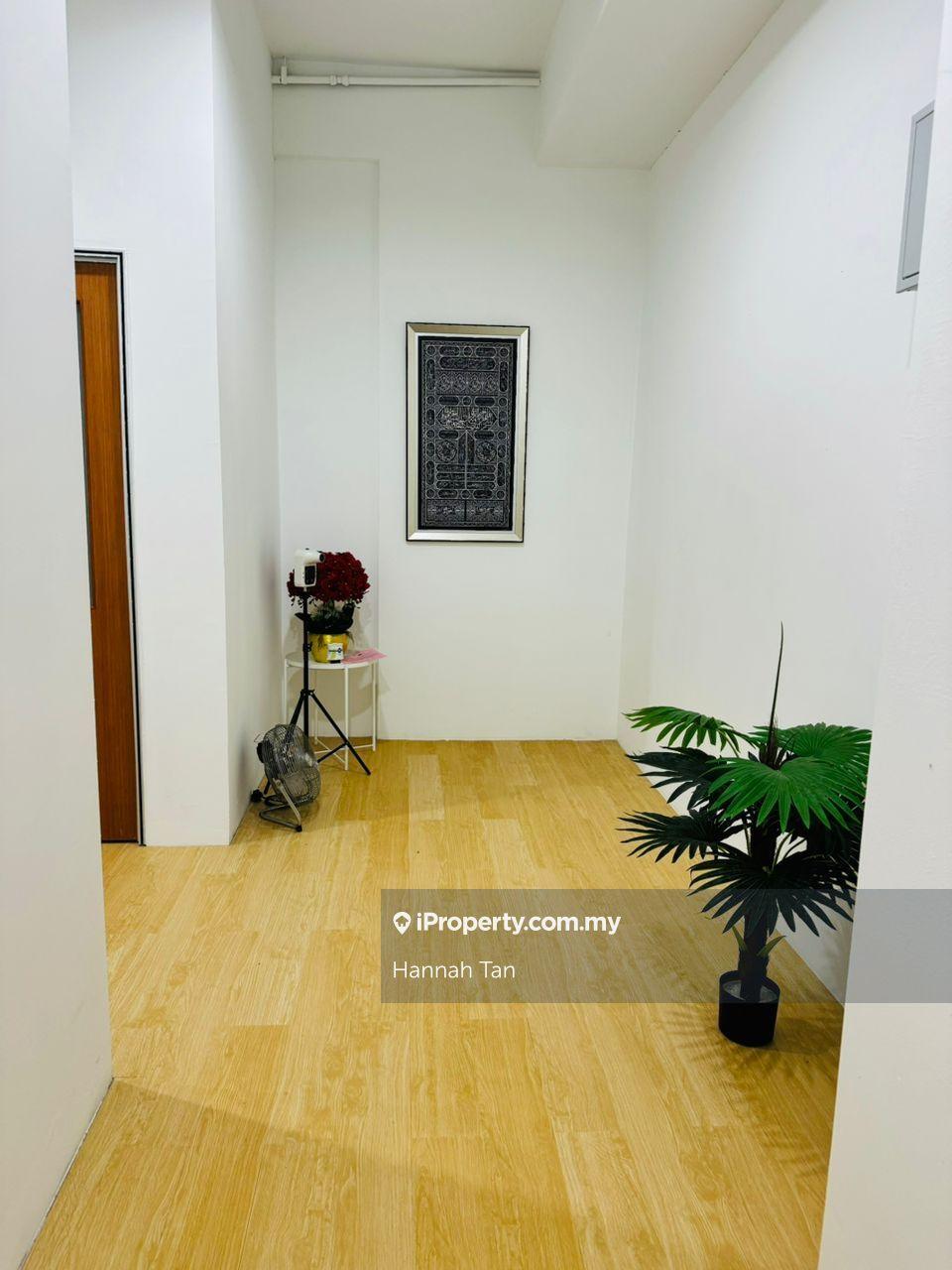 Pejabat untuk Disewa di Kenwingston Business Center, Cyberjaya oleh ...