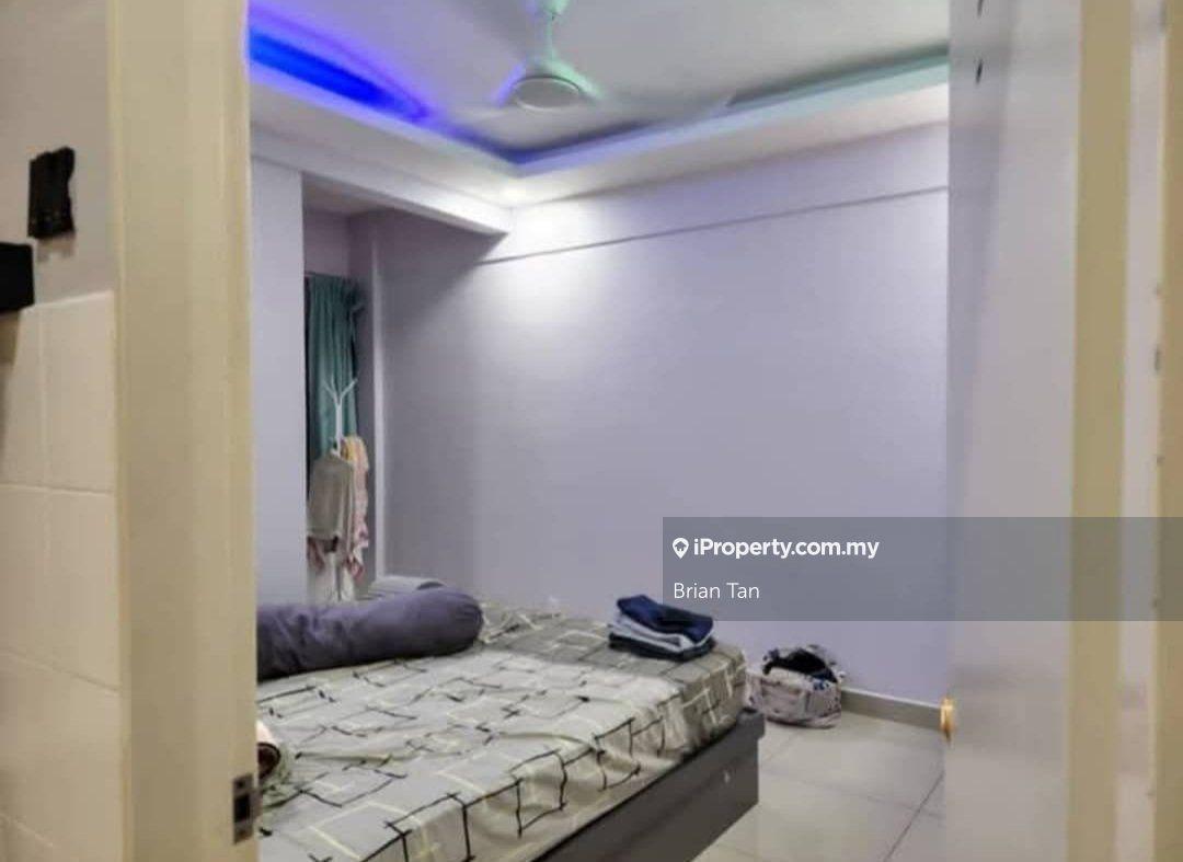 Kondominium untuk Disewa di First Residence (Residensi Unggul) oleh ...