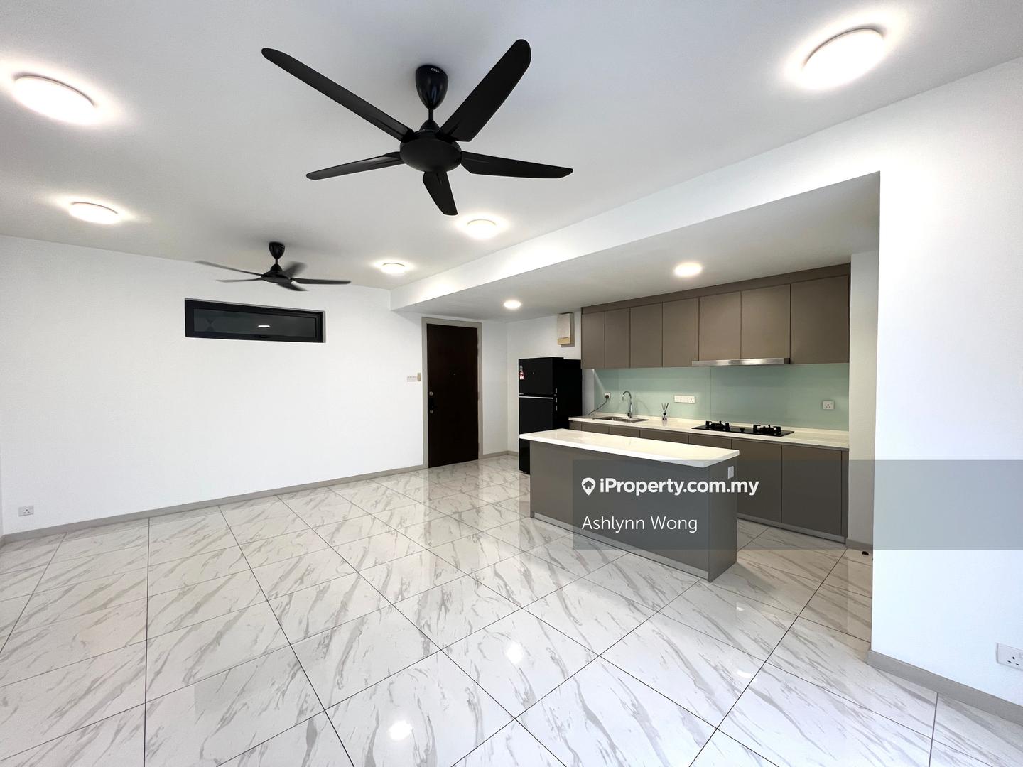 Condominium for Rent in South Brooks by Ashlynn Wong