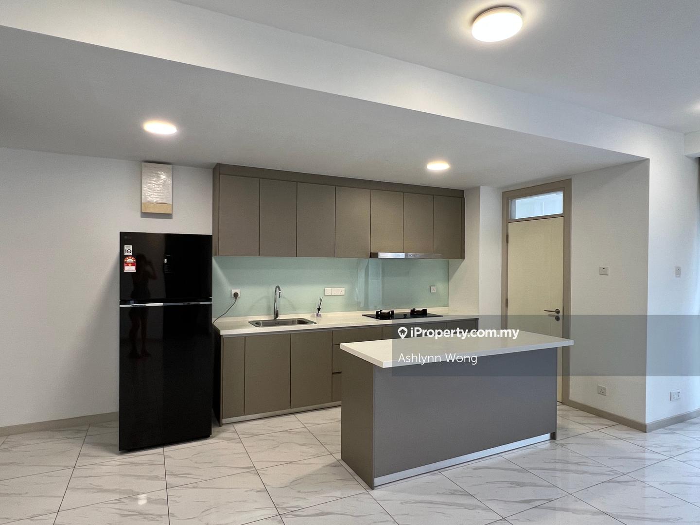 Condominium for Rent in South Brooks by Ashlynn Wong