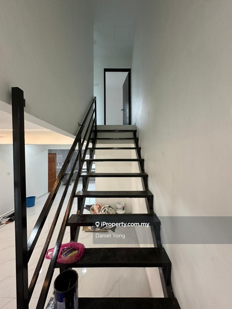 Rumah Berangkai 2 Tingkat untuk Dijual di Taman Midori, Simpang Renggam ...