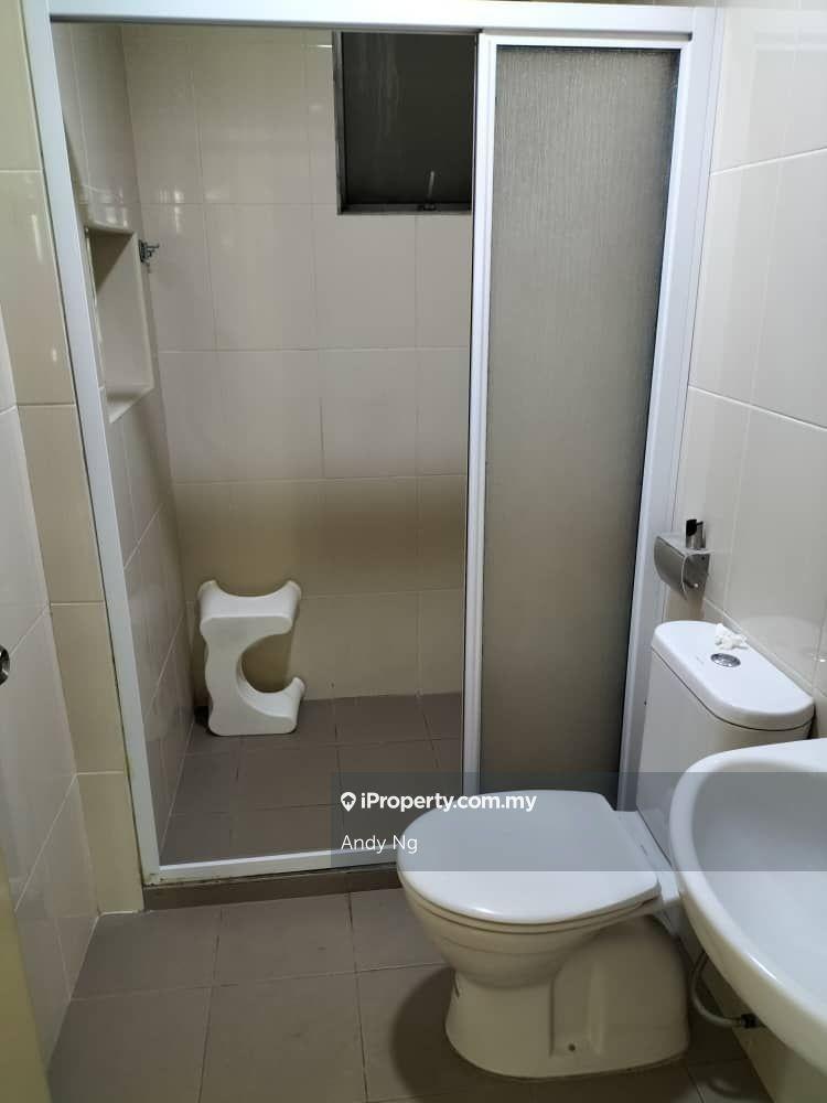 Service Residence for Sale in OUG Parklane by Andy Ng