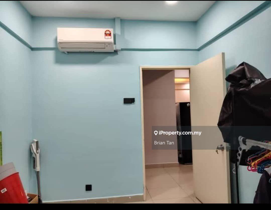 Kondominium untuk Disewa di First Residence (Residensi Unggul) oleh ...