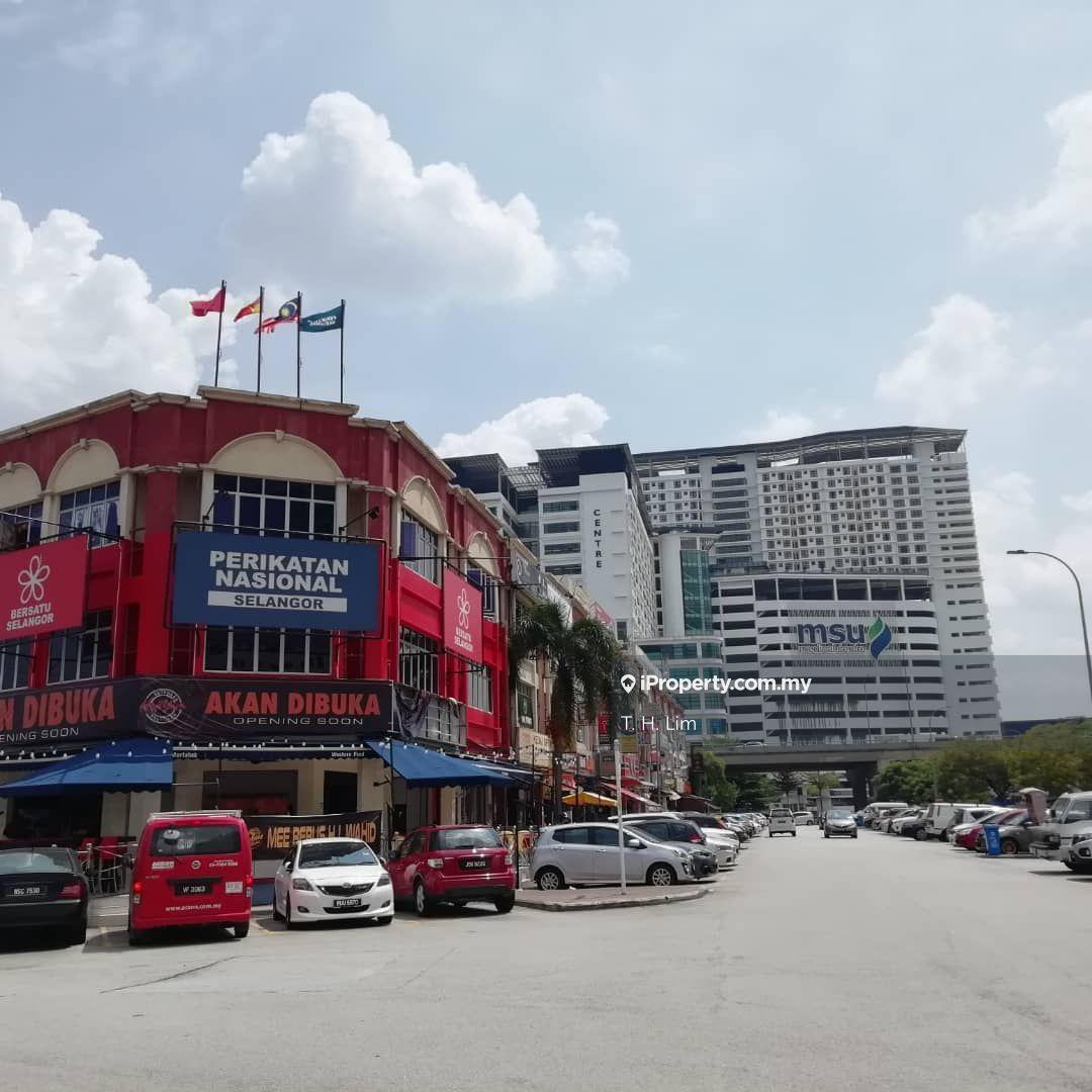 Kedai untuk Disewa di Seksyen 13, Shah Alam oleh T. H. Lim