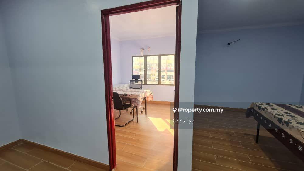 Shop for Sale in Persiaran Raja Muda Musa @ Klang, Klang by Chris Tye