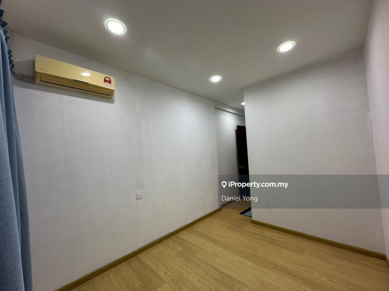 Condominium for Sale in Amberside @ Country Garden Danga Bay by Daniel Yong