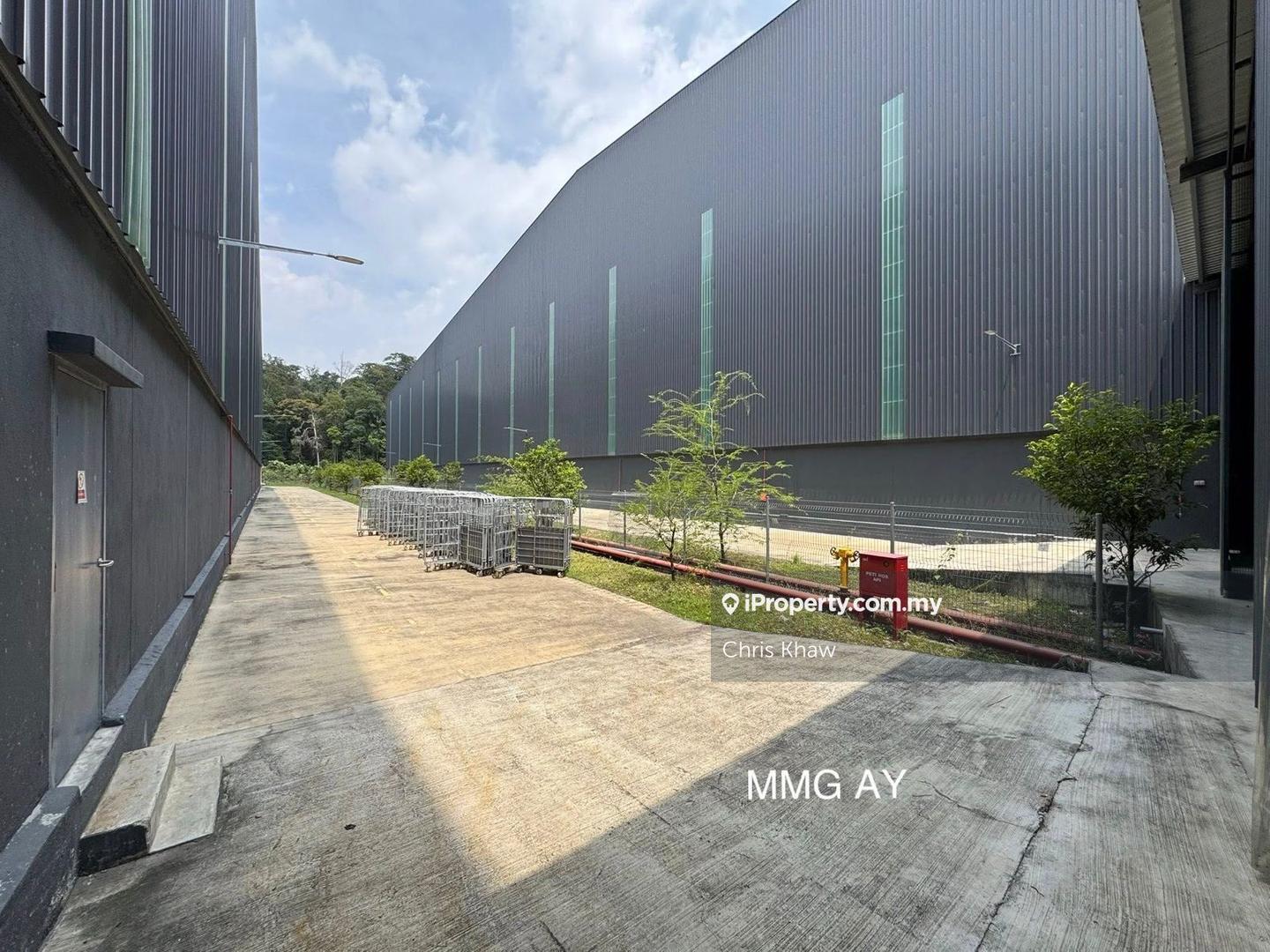 Gudang untuk Disewa di Seksyen U10, Shah Alam oleh Chris Khaw