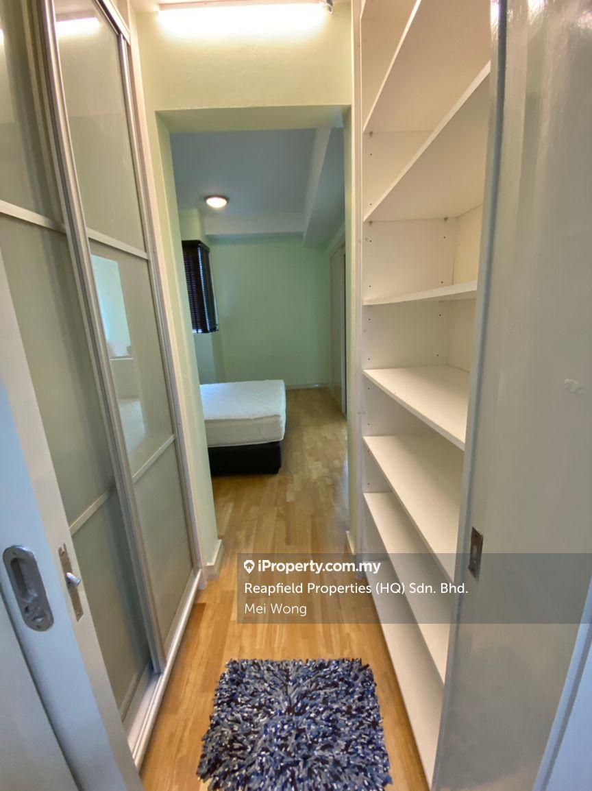 Residensi Servis untuk Disewa di Solaris Dutamas oleh Mei Wong