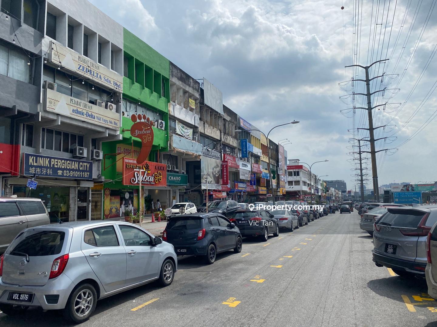 Kedai-Pejabat untuk Disewa di Taman Connaught, Cheras oleh Vic Tan