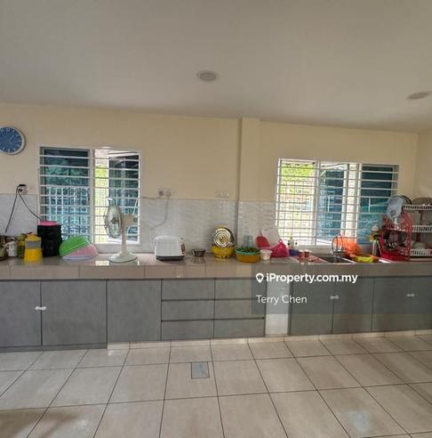 Semi-Detached House for sale at Taman Bukit Serdang Seksyen 8, Seri ...