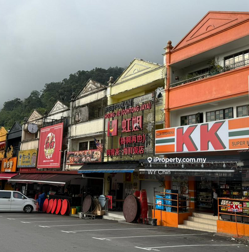 Shop for sale at 4 STOREY CORNER SPACIOUS RARE UNIT ROI 5%,GOHTONG JAYA ...