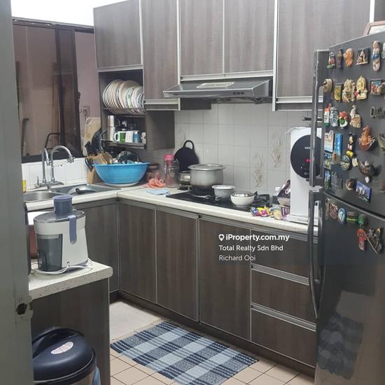 Flat for Sale in Sri Manja Square Petaling Jaya by Richard Ooi