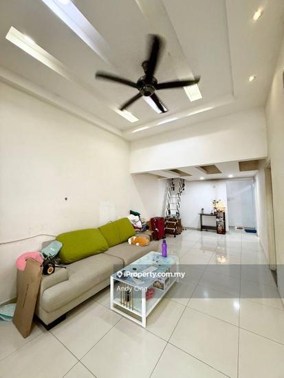 1.5-storey Terraced House for Sale in Taman Molek, Johor Bahru by Andy Ong
