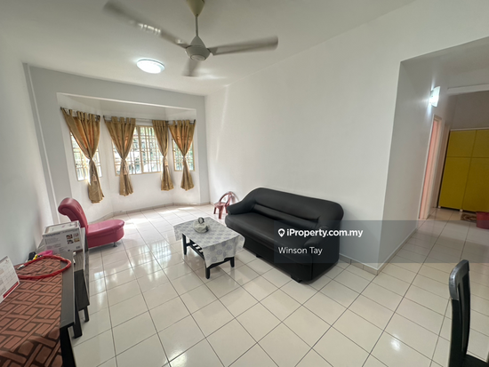 Apartment for Sale in Mewah Court by Winson Tay