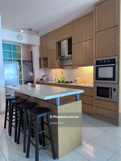 Condominium for Rent in The Brezza by Lucas Foo