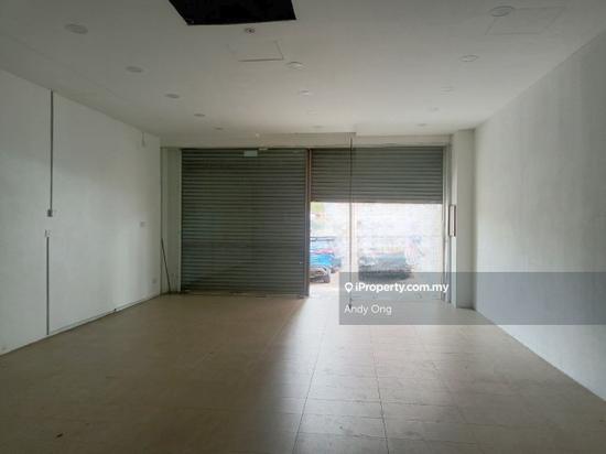 Shop for Sale in Taman Molek, Johor Bahru by Andy Ong