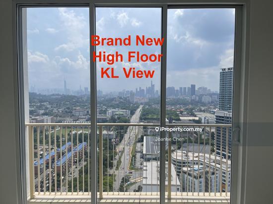 Residensi Servis untuk Dijual di RYAN & MIHO oleh Joanne Chen