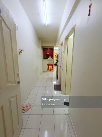 Apartment for Sale in Jemerlang Apartment by Rachael Lee