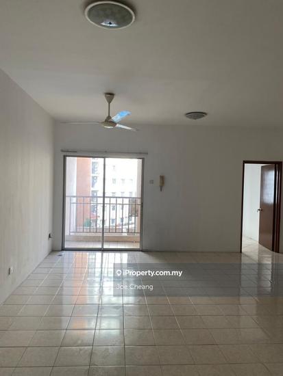 Apartment for Rent in Bayu Puteri by Joe Cheang