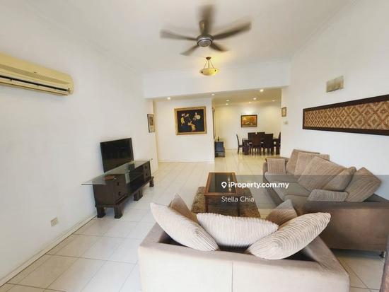Condominium for Sale in The Straits View Condominium by Stella Chia