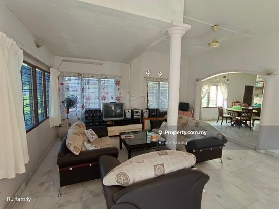 Bungalow House for Sale in Ujong Pasir, Melaka by Robin Soong
