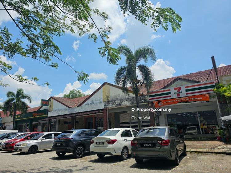 Shop for sale at Single Storey Shop Seksyen U8, Bukit Jelutong Shah ...