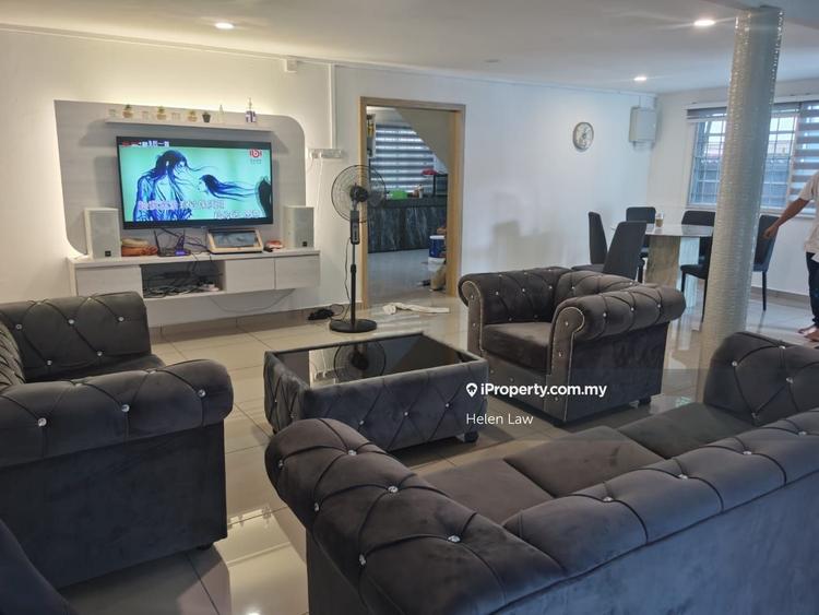 Bungalow for rent at Ujong Pasir, Melaka City - RM 3,000 per month ...
