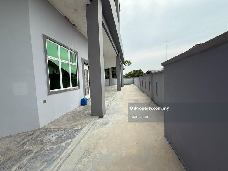 Bungalow for sale at Jalan Sakeh Double Storey Bungalow House,Muar, Muar - RM 1,900,000 ...