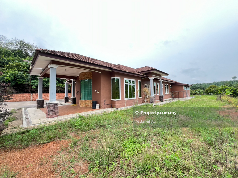 Bungalow for sale at Jalan Muar, Segamat - RM 550,000 | iProperty Malaysia